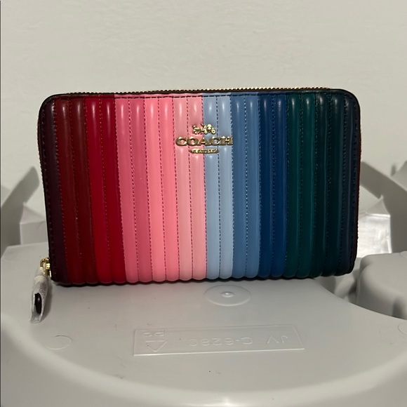 Coach | Bags | Nwt Coach Zip Around Wallet | Poshmark